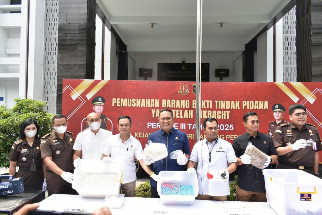 Mobil Berlogo Badan Gizi Nasional di Derek Polisi, Ada Apa? Yuk Simak ...